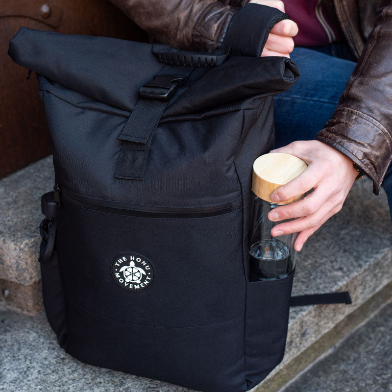 Original Rolltop Honu Backpack aus Ozeanplastik – The Honu Movement